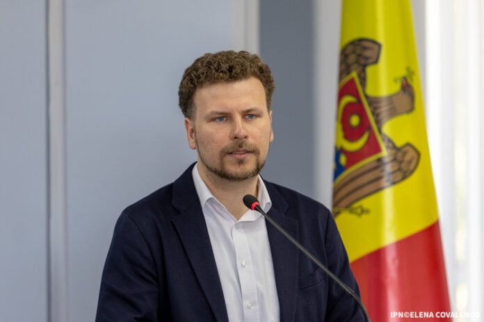 Opoziția cere demisia lui Dan Perciun: Moțiune simplă depusă de BCS în ...