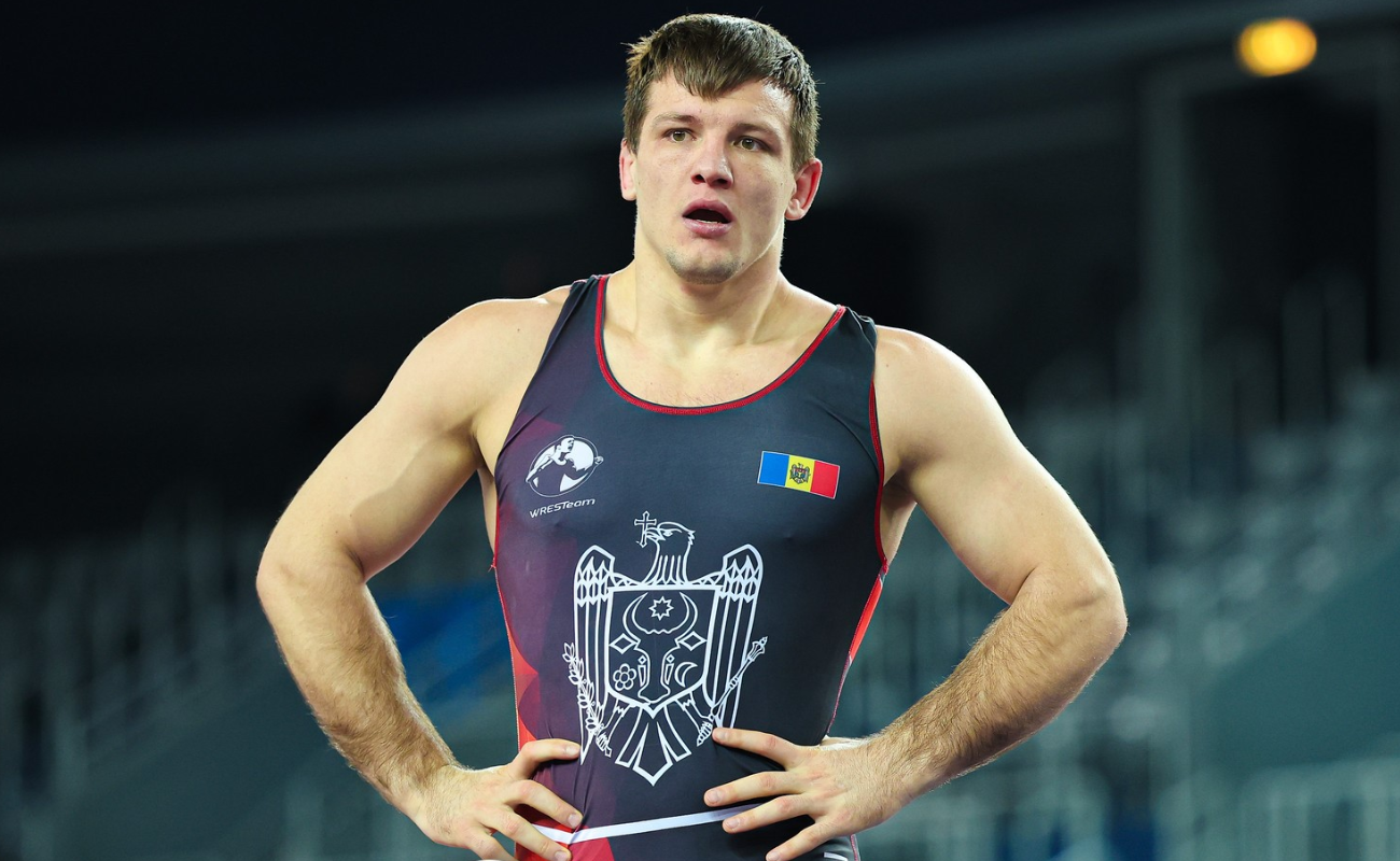 Luptătorul moldovean Mihail Bradu a cucerit medalia de bronz la Turneul ...