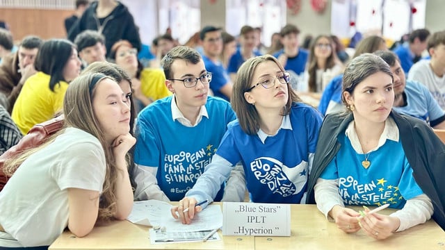 Peste 2500 de elevi din Republica Moldova au participat la etapa raională a concursului național ...