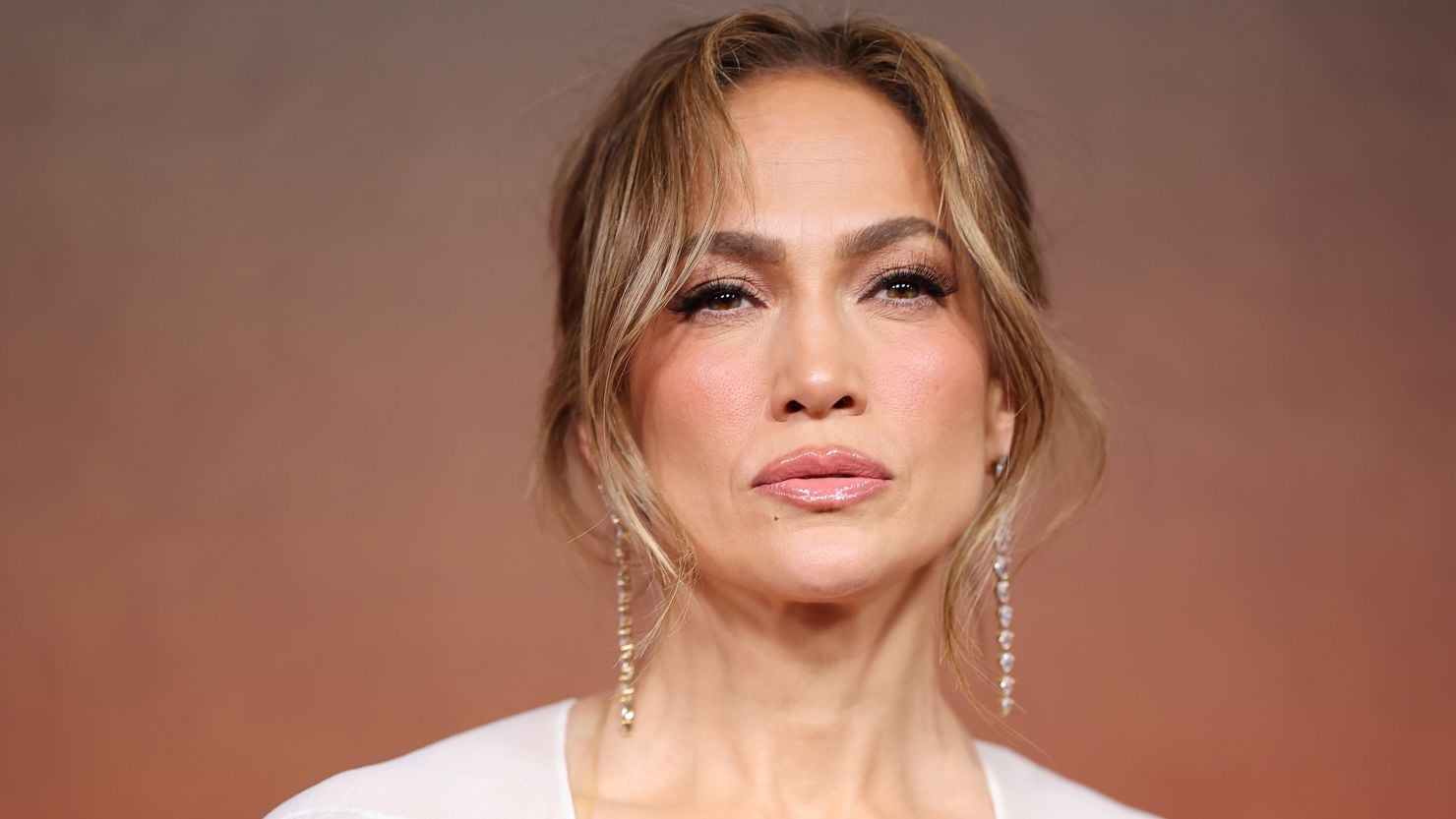 Jennifer Lopez, criticată dur de fani după ce a fost surprinsă la ...