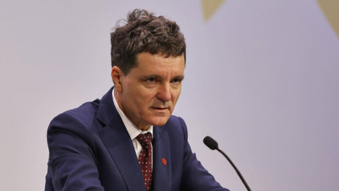Cum poate fi suspendat preşedintele României. Ce prevede Constituţia și ...