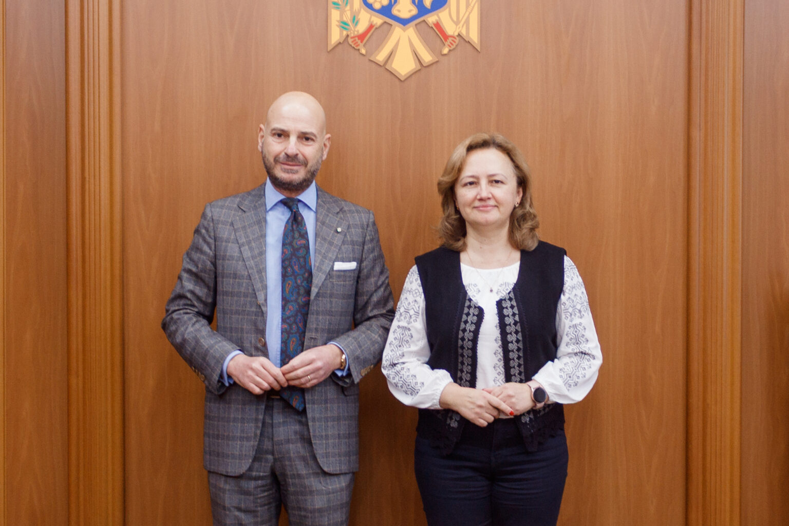 Secretarul de stat Carolina Perebinos, întrevedere cu ambasadorul ...