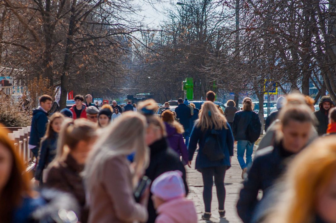 Numărul bugetarilor crește în Moldova, în timp ce populația scade ...